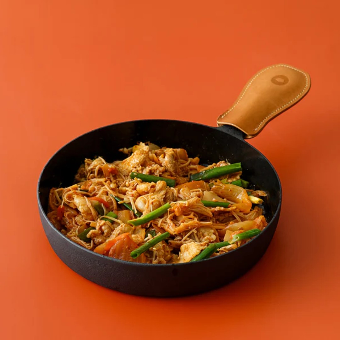 Stir-Fried Kimchi Pork with Enoki Mushrooms | Recipes | Flambo Cast ...
